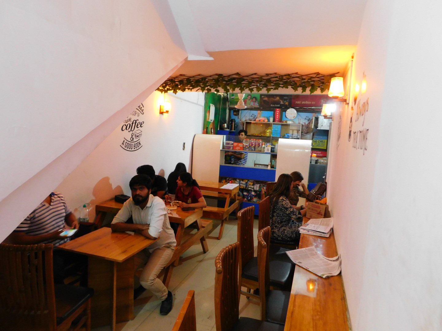 Library in Noida - The Study Cafe Library